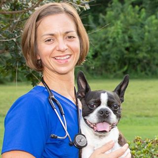 Dr. Shanda Streeter Bio | Heal House Call Veterinarian Library